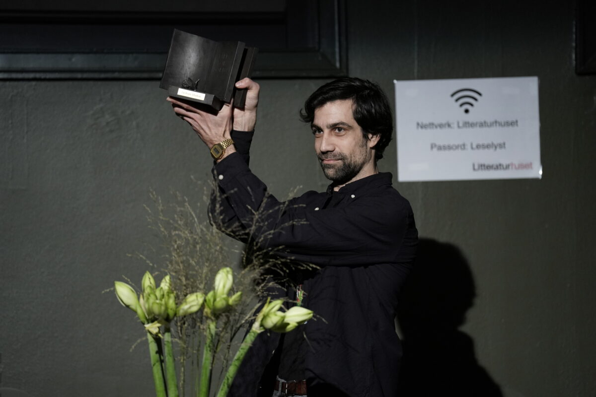 Zeshan Shakar får Bokhandlerprisen 2022 | Subjekt