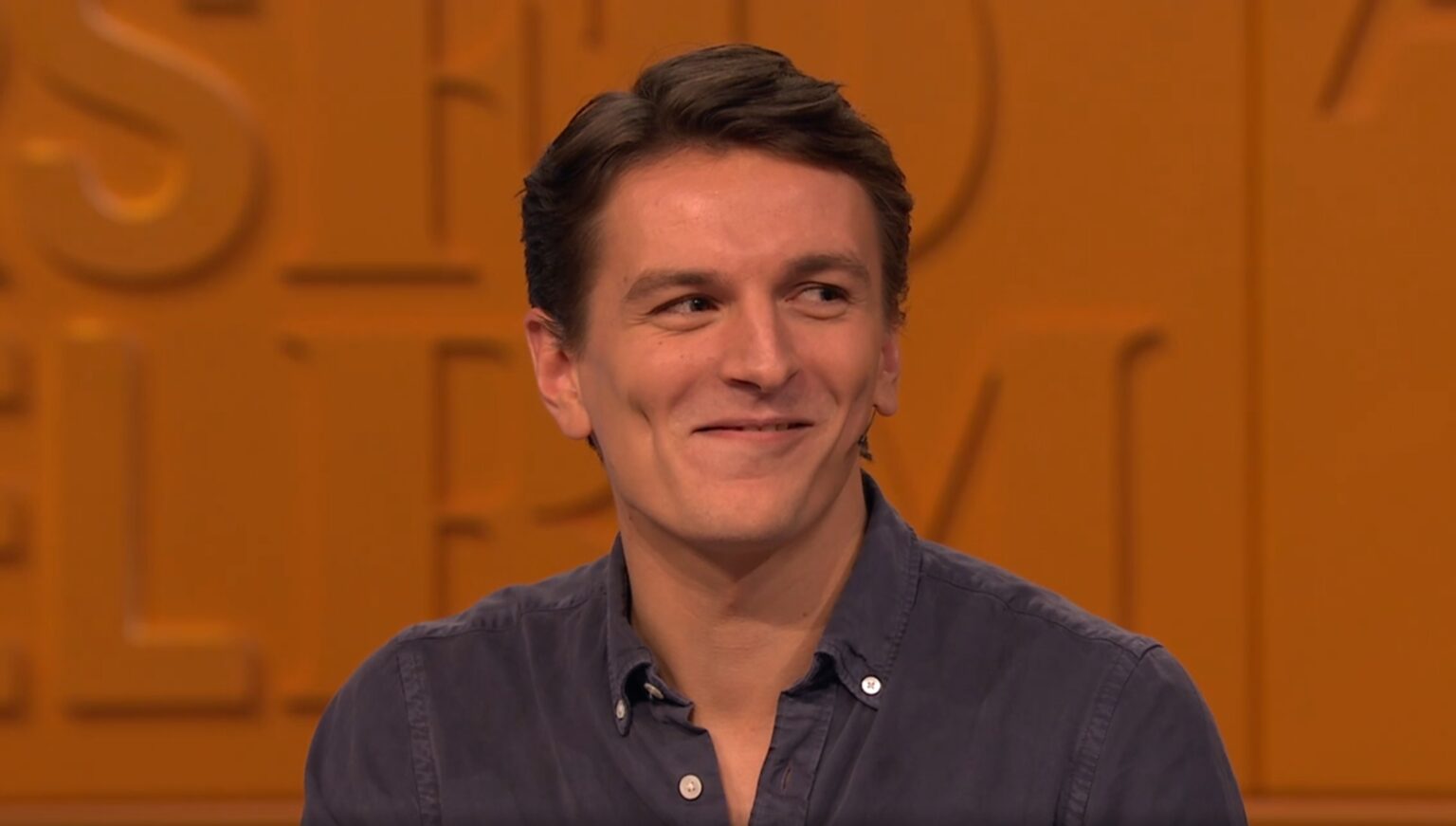 Ola Svenneby måtte stenge kommentarfeltet etter Gaza–humor | Subjekt