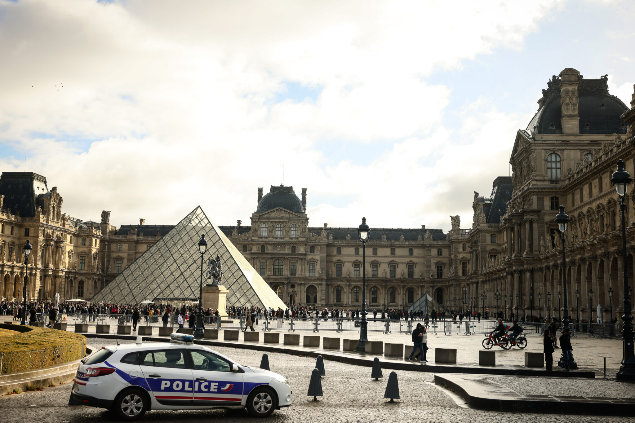 Louvre-museet setter opp 100 nye overvåkingskameraer | Subjekt